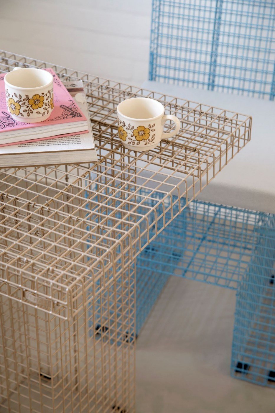 WIRE TABLE, Small | Kalager Design