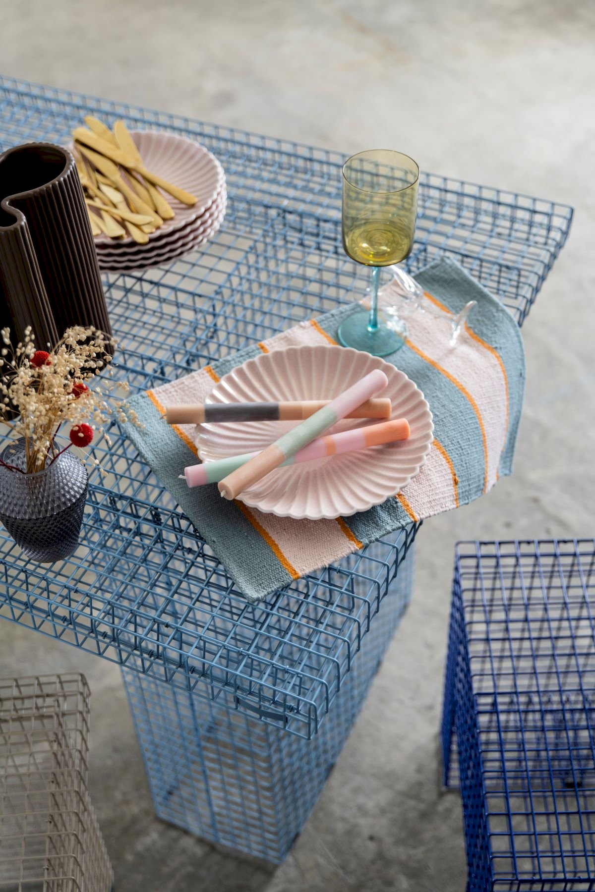 DINING TABLE – Elegant spisebord fra Kalager Design