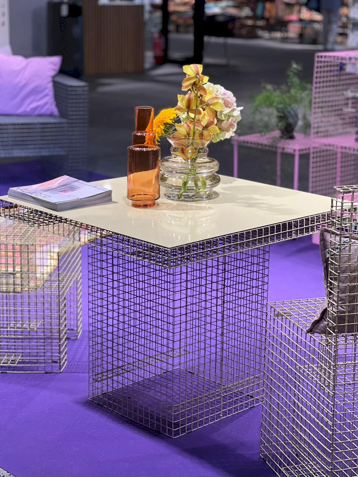 WIRE TABLE - Elegant & Alsidigt Designbord fra Kalager Design
